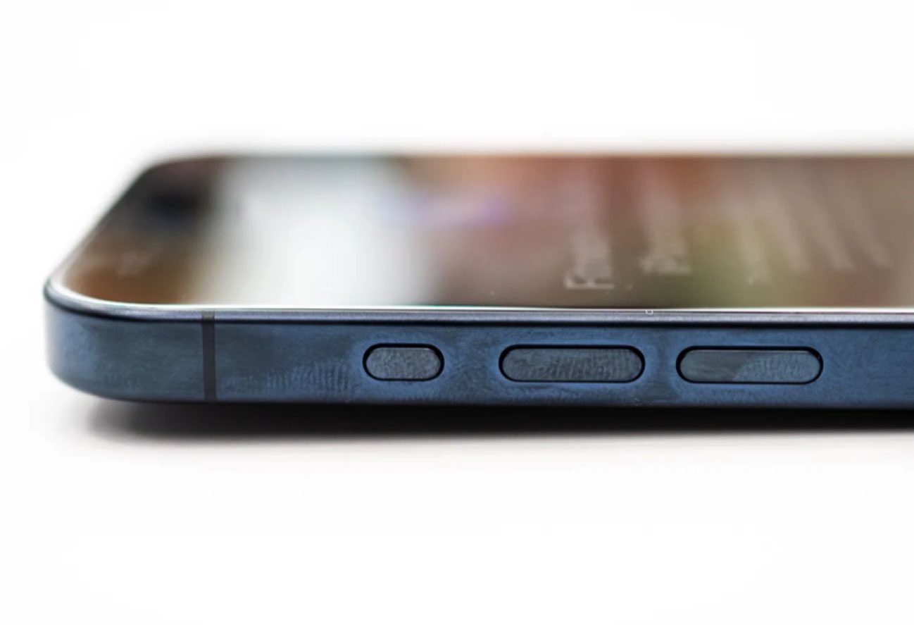 IPhone 15 Pro Caveat: Temporary Color Changes In Titanium Frame Due To ...